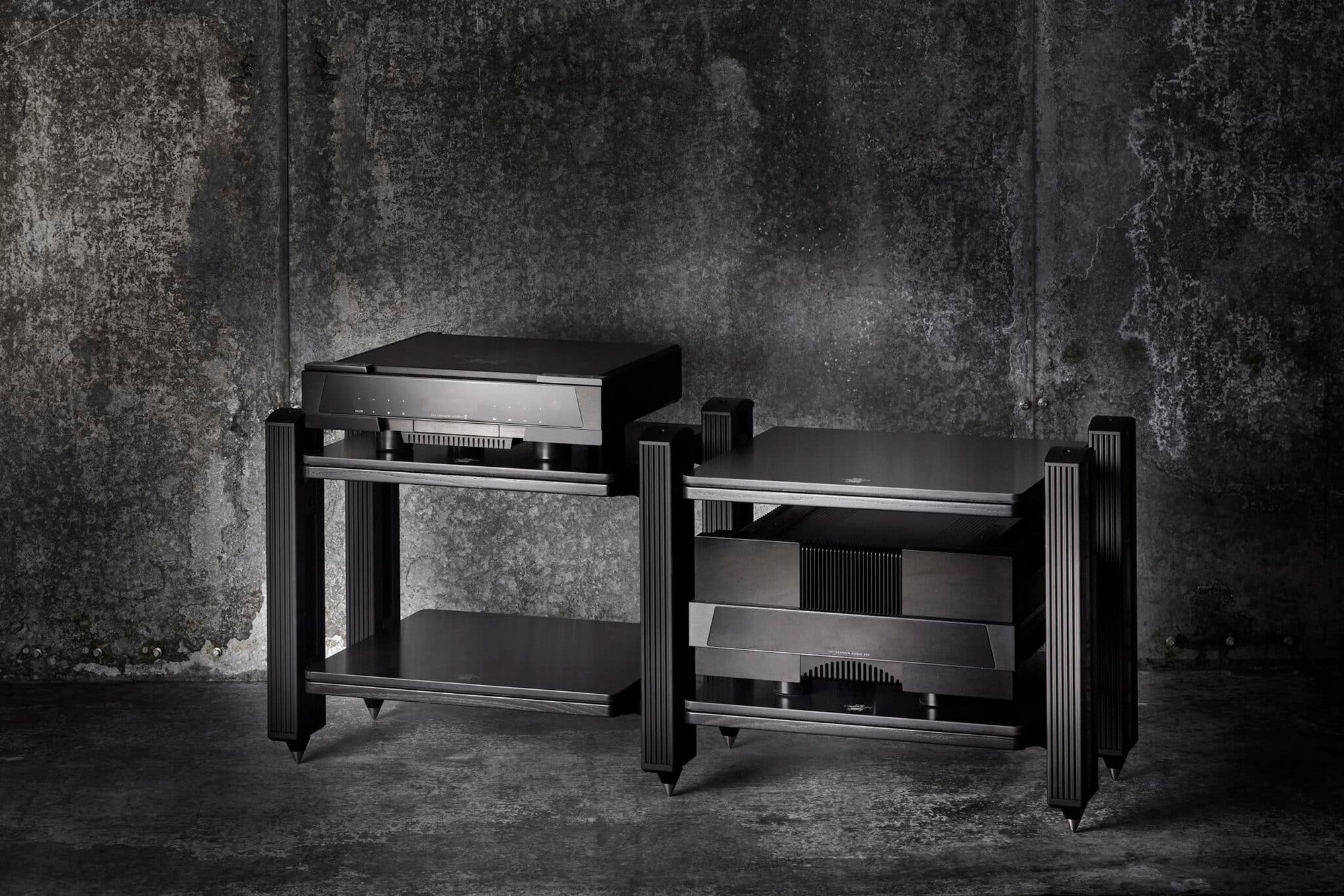 Gryphon StandArt Amp Stand | Audio Excellence Canada